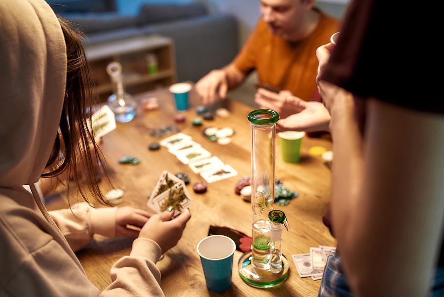 Complete Guide to Host a Cannabis-Friendly Party | AllBud